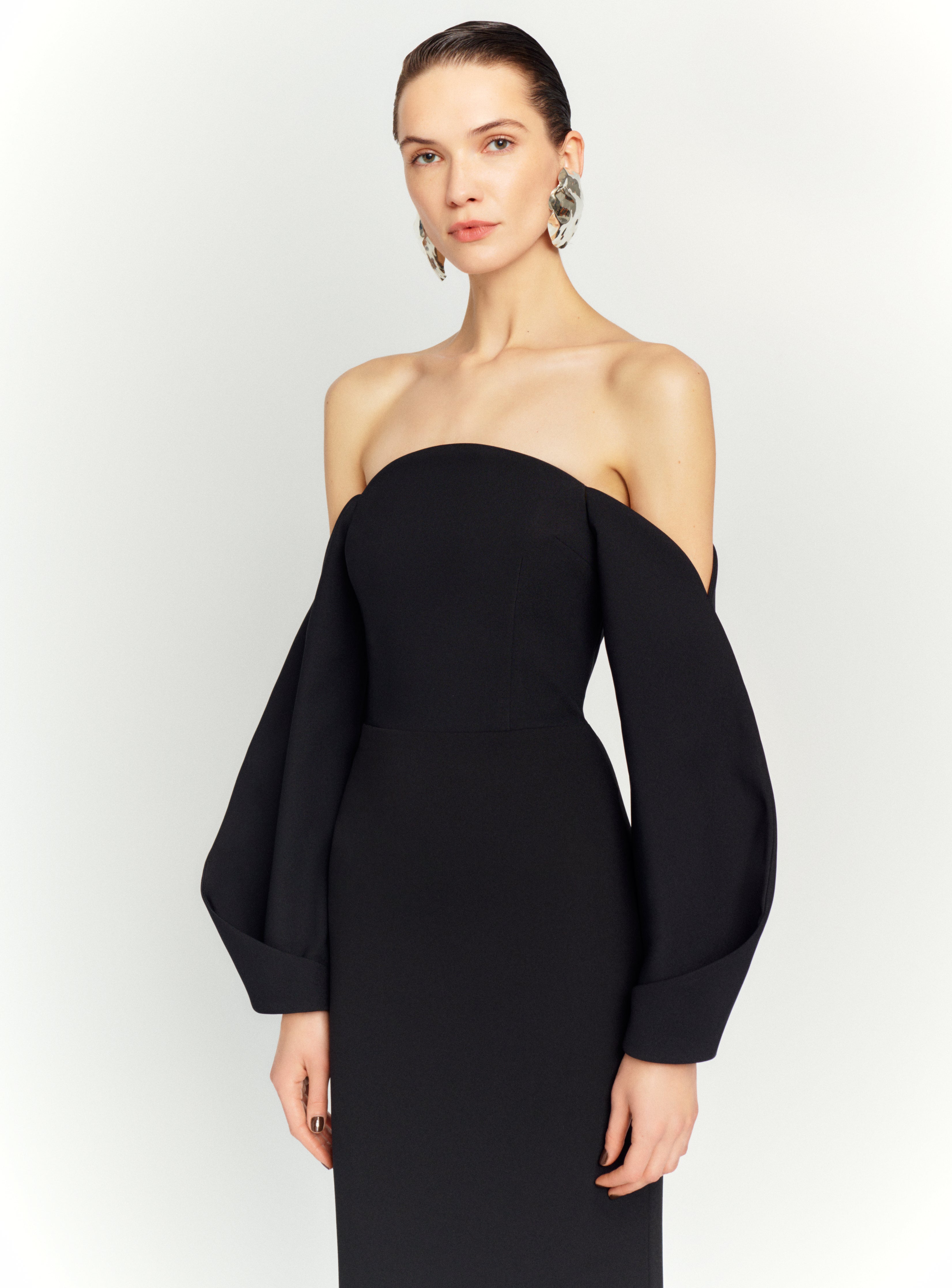 The Lotta Maxi Dress in Black – Solace London