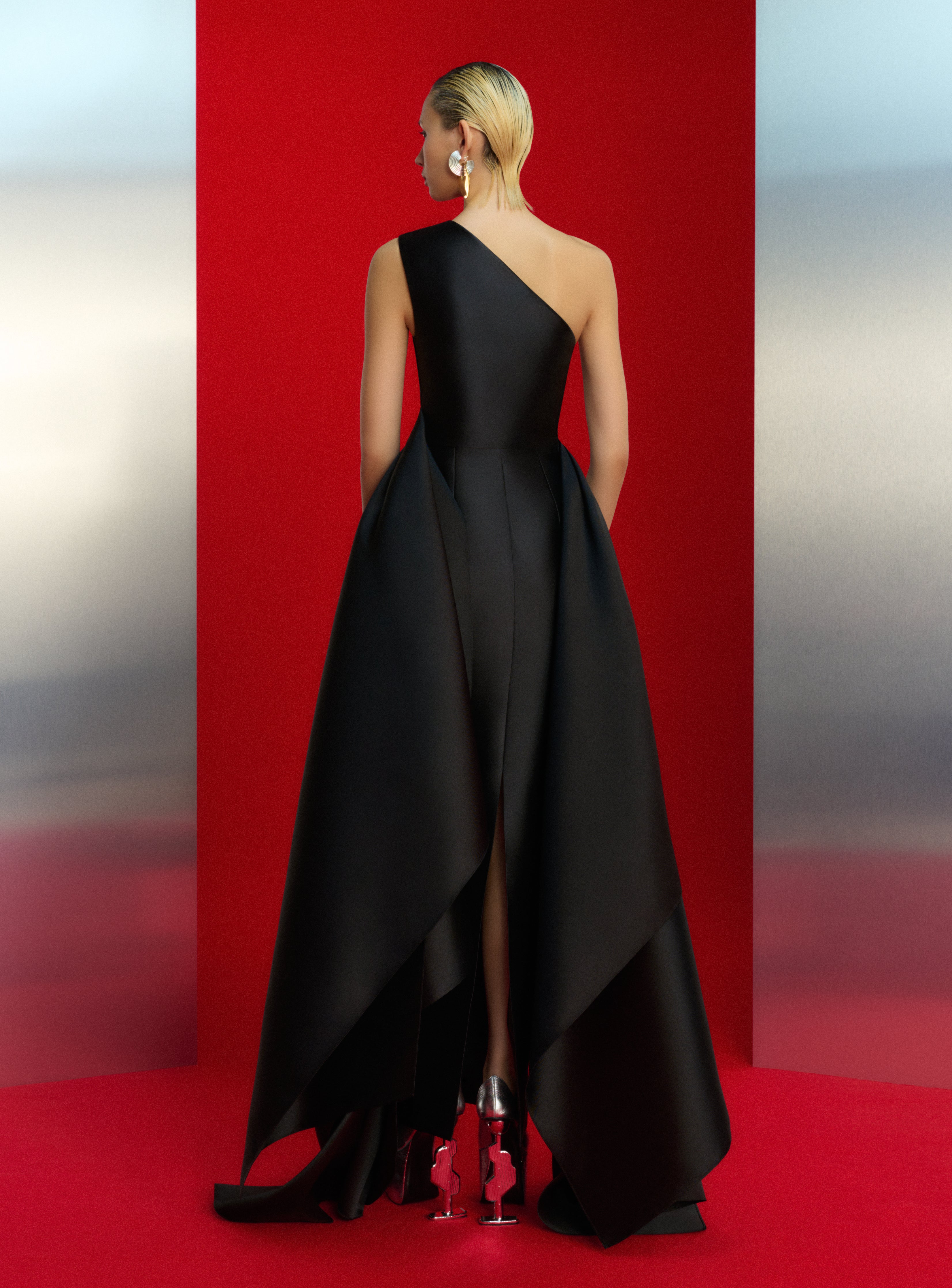 The Charo Maxi Dress in Black – Solace London